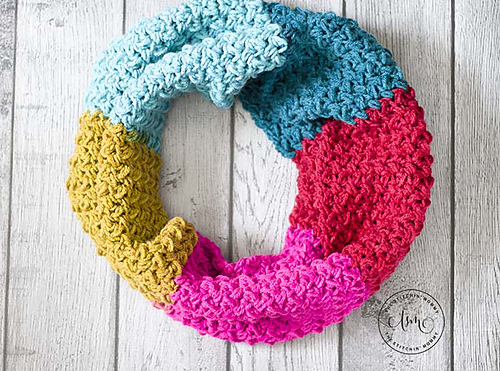 Ravelry: Celebration Cowl pattern by Amy Ramnarine
