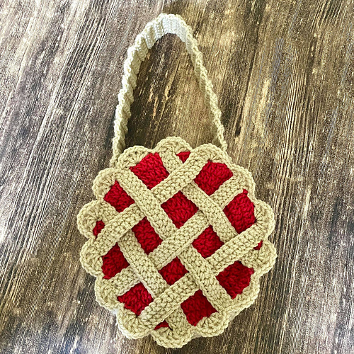 Ravelry: Cherry Pie Purse pattern by Allison Collett