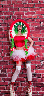 Ravelry: Twisted Chomper pattern by Natalie Allen