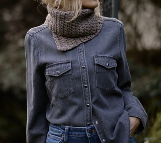 Ravelry: Holden Cowl pattern by Heidi May