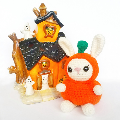 Ravelry: Pumpkin Bunny pattern by The Cozy Chipmunk