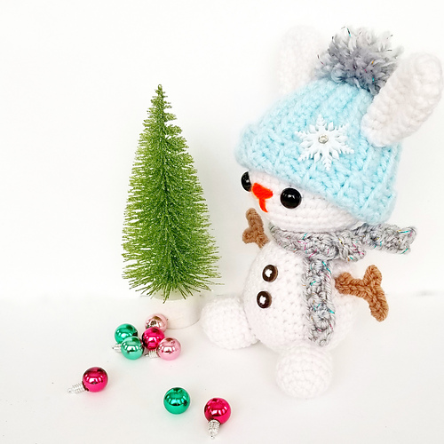 Ravelry: Snow Bunny pattern by The Cozy Chipmunk