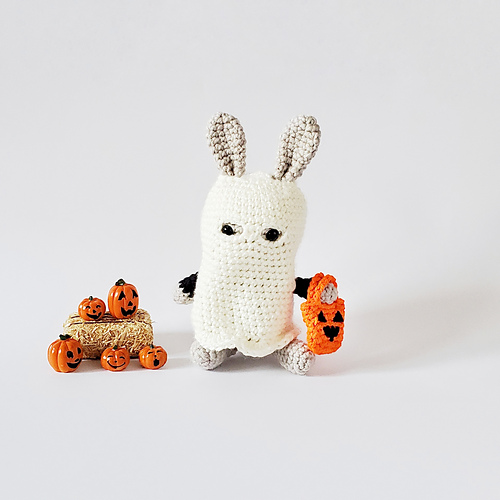 Ravelry: Boo Bunny pattern by The Cozy Chipmunk
