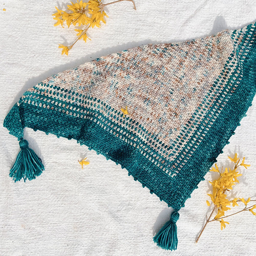 Ravelry: Brooklyn Triangle Scarf pattern by The Knotted Nest