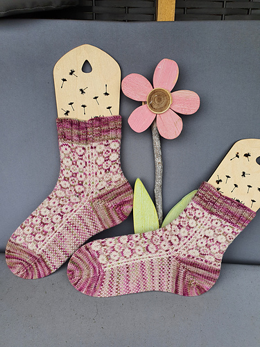 Ravelry: Little Springtime Socks pattern by Petra Würstle-Debüser