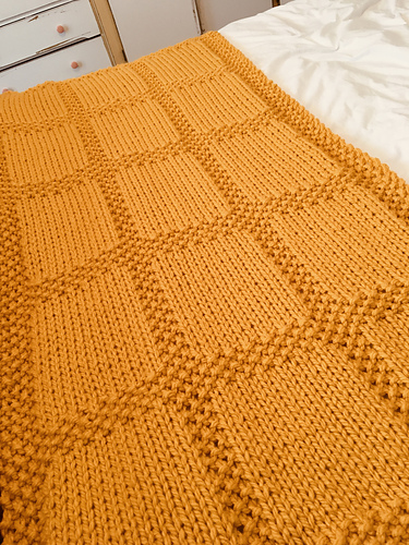 Ravelry: Squared Bed Runner pattern by Knit Sew Make