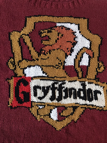 Ravelry: Gryffindor rules! pattern by Erna de Groot