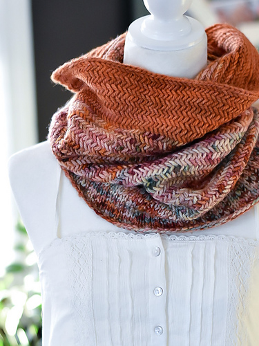 Ravelry: Fireheart Cowl pattern by Tif Neilan