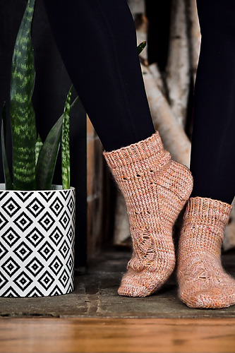 Ravelry: Intwined House Sock pattern by Tif Neilan