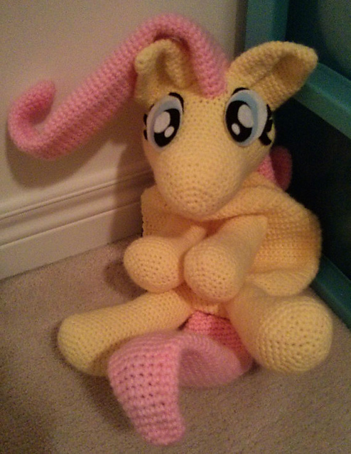 Ravelry: Fluttershy Backpack pattern by Jess Jones