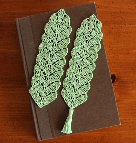 Ravelry: Leaf Bookmark pattern by Olga Poltava