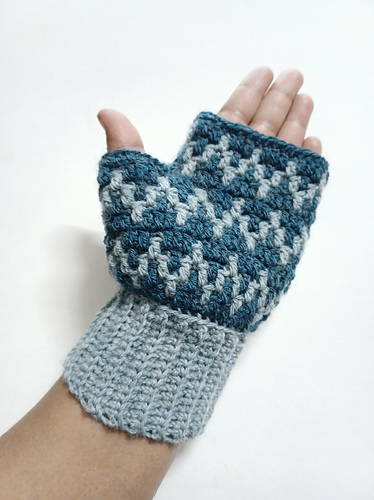 Ravelry: HEKLA pattern by Tinna Thórudóttir