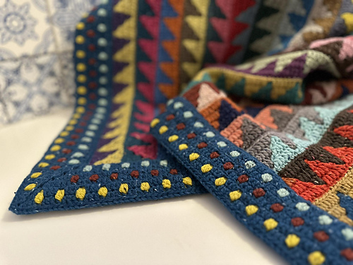 Ravelry: HAPPY CAL pattern by Tinna Thórudóttir