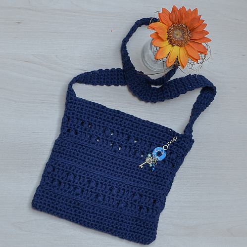 Ravelry: Happy Berry Purse pattern by Tini Di