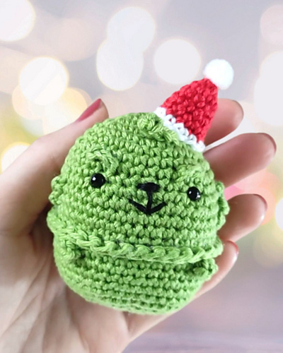 Ravelry: Chibi Grinch pattern by Claudia Capriotti