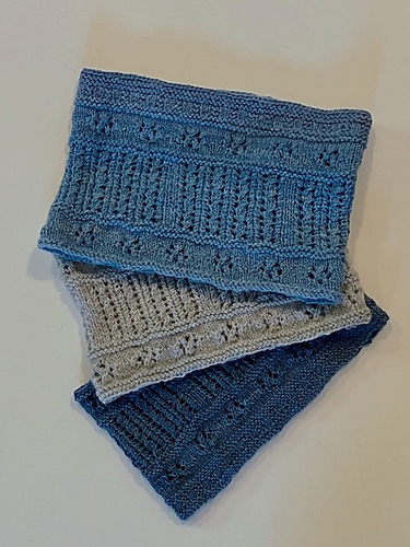 Ravelry: Buttercups Chin Deep Cowl pattern by Catherine Emery