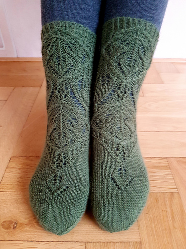 Ravelry: Mountain Ash Socks pattern by Shuyi Wu