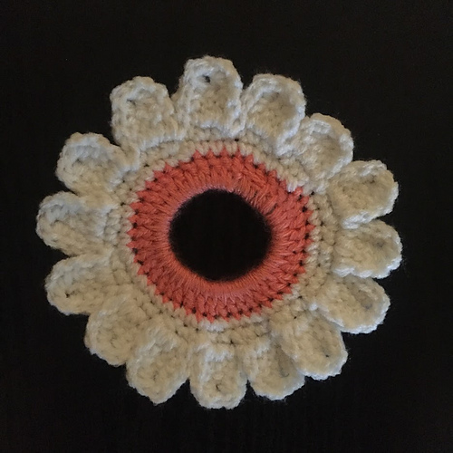 Ravelry: Flower Lens Buddy pattern by Julia Kim Werts