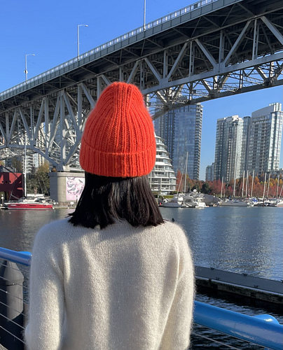 Ravelry: Manhattan Hat Bulky pattern by Tori Yu