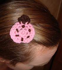 Ravelry: Lady Bug Hair Clip pattern by Nicole Townsend