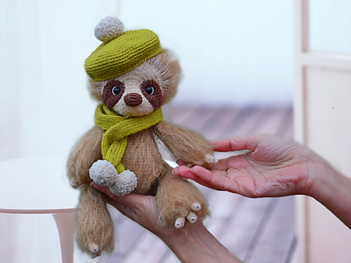 Ravelry: SlothyMe, the fuzzy Sloth pattern by Tatyana Lebedenko