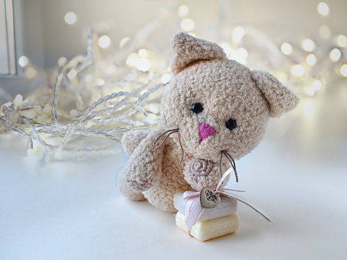 Ravelry: Softy Cat pattern by Tatyana Lebedenko