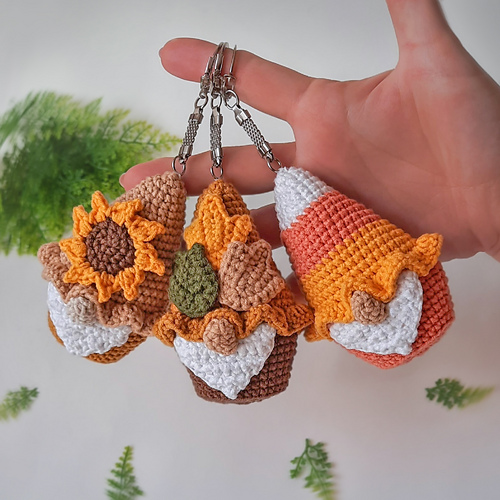 Ravelry: Autumn gnomes pattern by Lyubov Volkova