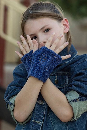 Ravelry: Chelsea Waves Fingerless Gloves pattern by Sweet Potato ...