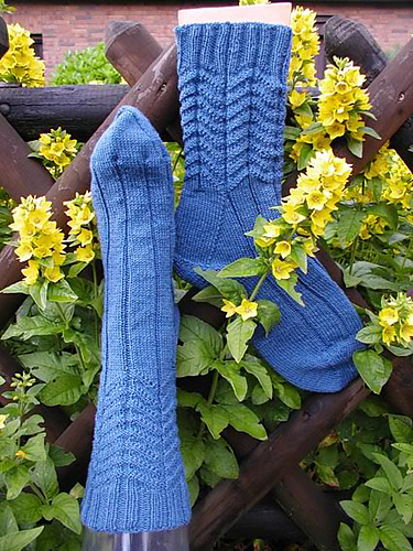 Ravelry: Chevron Socks pattern by Claudia Tietze