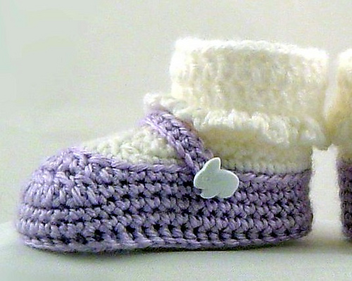 Ravelry: Mary Jane Baby Bootie BB1002 pattern by Barbara Travis