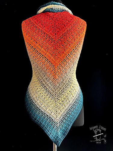Ravelry: Simona Shawl pattern by Jacek TresowaneSzydelko