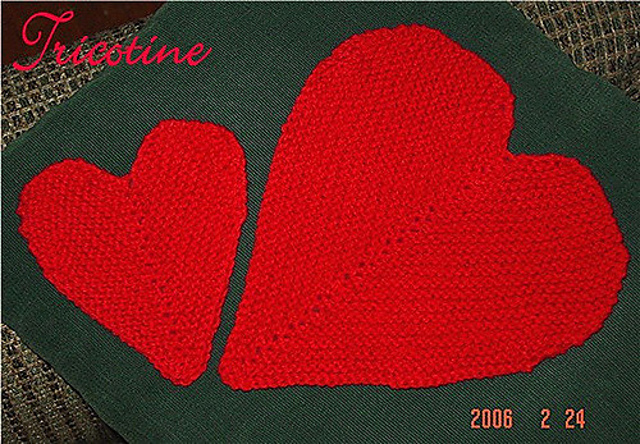 Ravelry: Heart Cloth Revised pattern by Tricotine