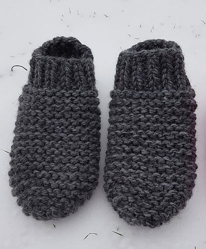 Ravelry: Garter Goodness Slippers pattern by Trisha Mitberg