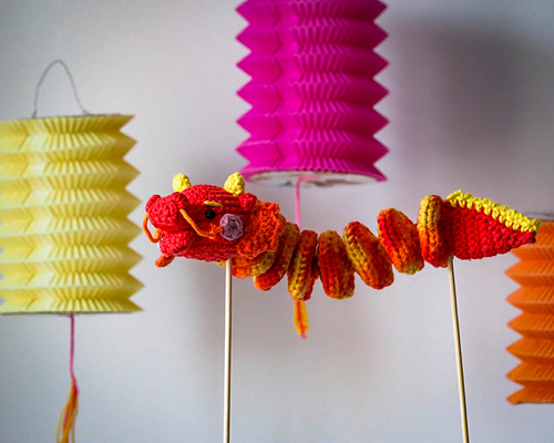 Ravelry: Chinese Paper Dragon pattern by Tsui-Sie Baker-Wong