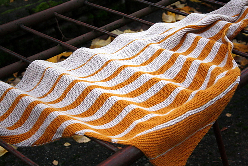 Ravelry: Aviendha pattern by Melanie Berg