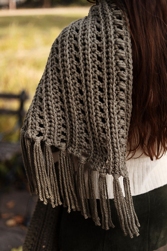Ravelry: Library Wrap pattern by Alexandra Tavel