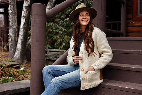 Ravelry: Santa Fe Cardigan pattern by Alexandra Tavel