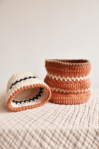 Ravelry: Copenhagen Baskets pattern by Alexandra Tavel
