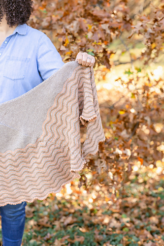 Ravelry: Ivy Shawl pattern by Tyne Swedish