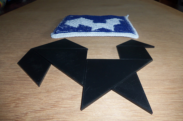Ravelry: Tangram Illusion Rooster pattern by Origami Tzuru