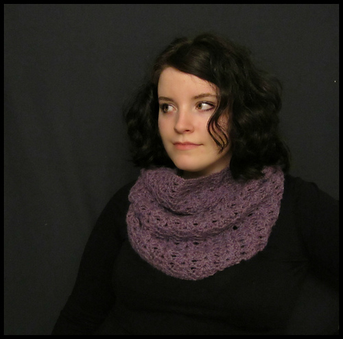 Ravelry: The Potentilla Cowl pattern by Sarah Grieve