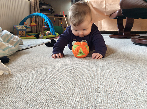 Ravelry: Baby Clutch Ball pattern by Kara Gunza
