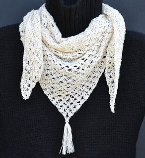 Ravelry: Cashmere shawl/Virkad cashmereschal pattern by Karin M Andersson