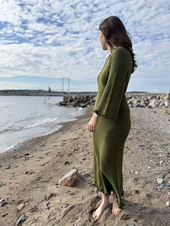 Ravelry: Oyster Dress pattern by maria isaeva