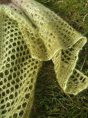 Ravelry: Châle Khâla. pattern by Stéphanie Jefford