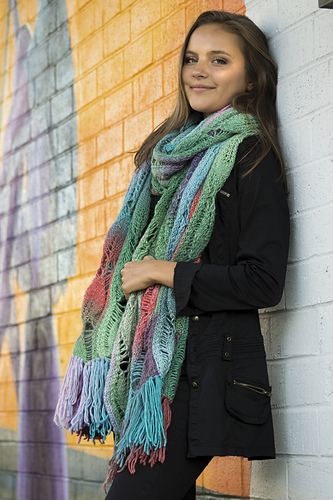Ravelry: Leaf Link Scarf pattern by Amy Gunderson