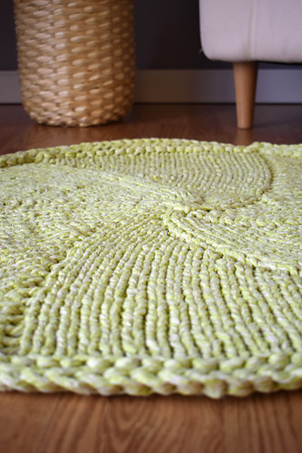 Ravelry: Spiral Rug pattern by Universal Yarn