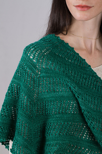 Ravelry: Kashimi 16 pattern by Urth Yarns