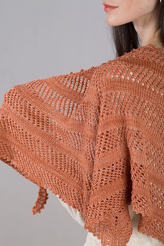 Ravelry: Kashimi 16 pattern by Urth Yarns