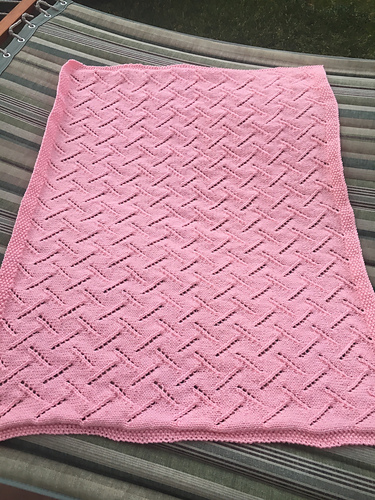 Ravelry: Soft & Snuggly Baby Blanket pattern by Melissa Leapman